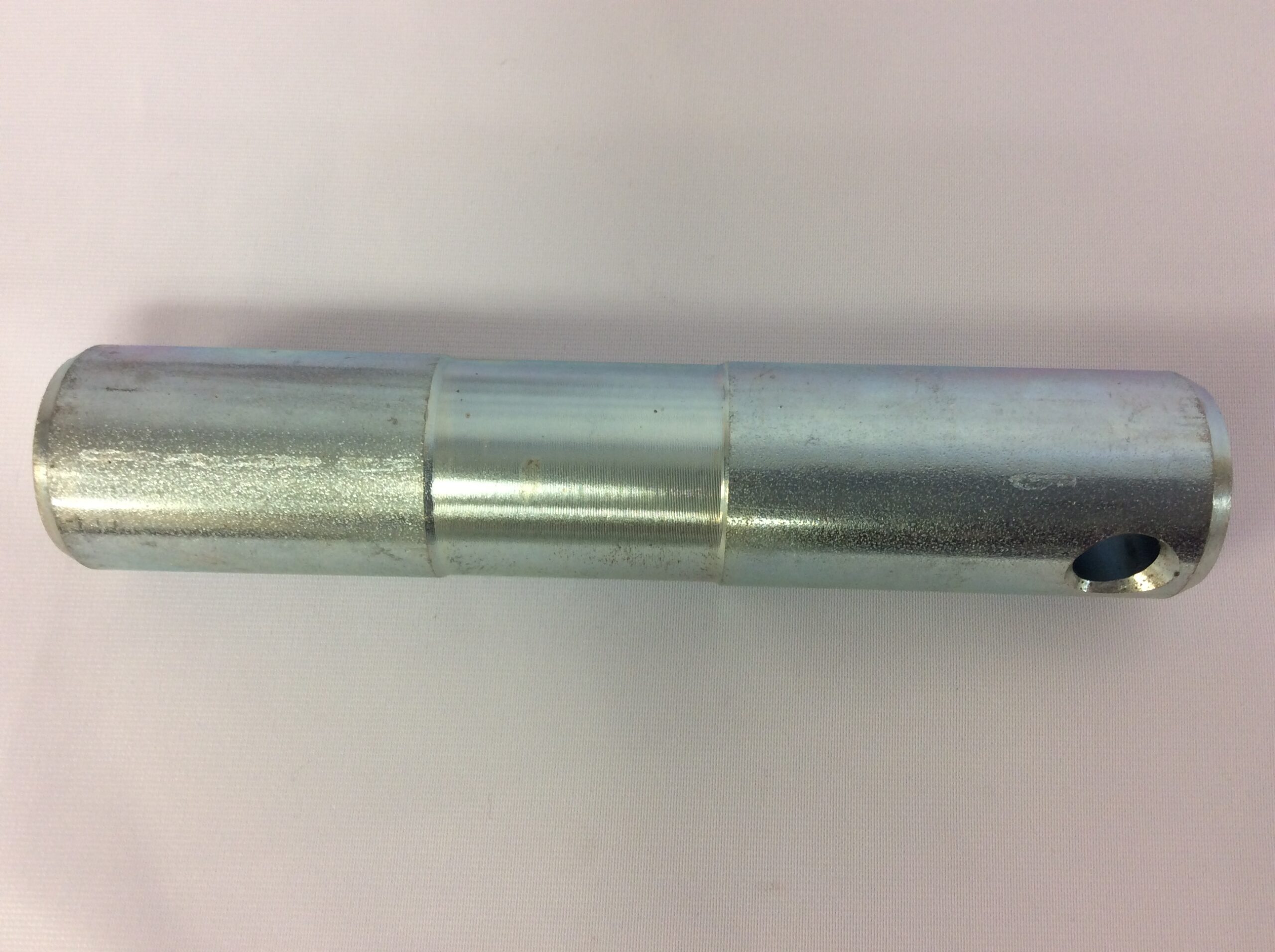 Upper Tilt Pin – Series 10 & 14 - Chevron Commercial, Inc.