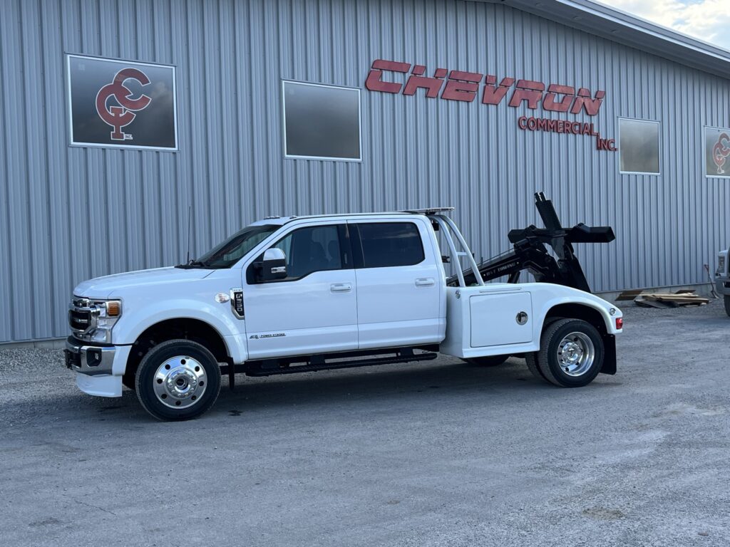 2022 FORD F550 CREW CAB 60″ LARIAT -WHITE W/VULCAN 812 WRECKER ...